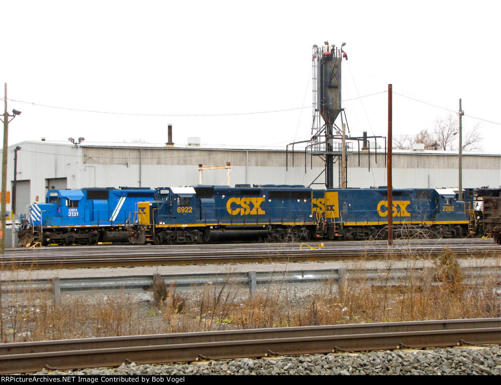CEFX 3131; CSX 6922 and 2282